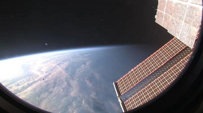 The Overview Effect - An Experience that transforms Astronauts ...